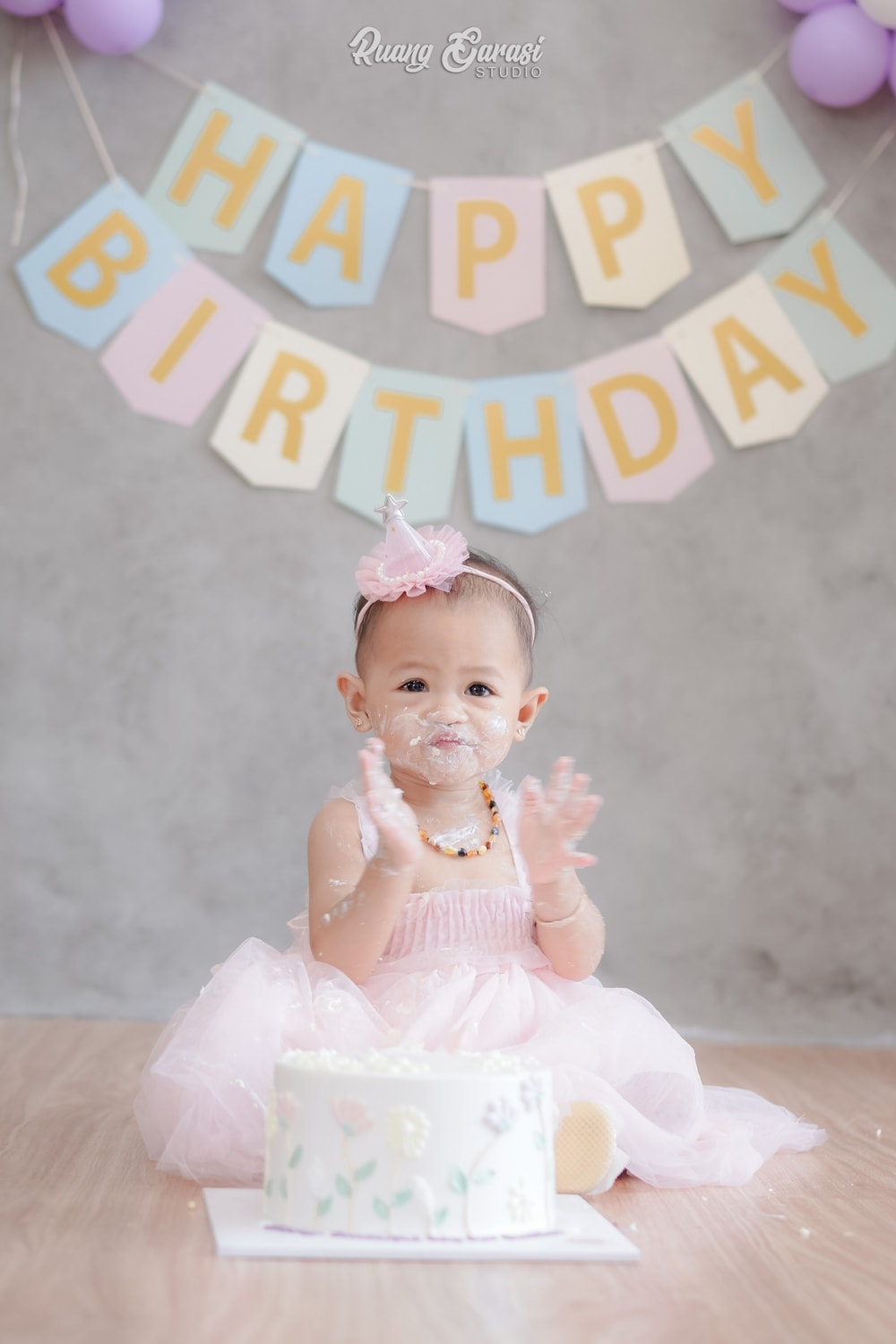 PAKET FOTO SMASHCAKE DAN ULANG TAHUN