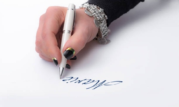 Rekomendasi Ballpoint Untuk Tanda Tangan Terbaik