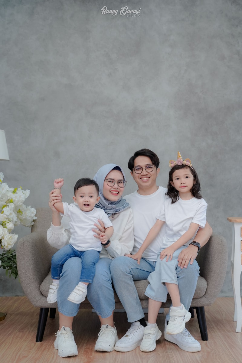 FOTO KELUARGA GEA | RUANG GARASI STUDIO