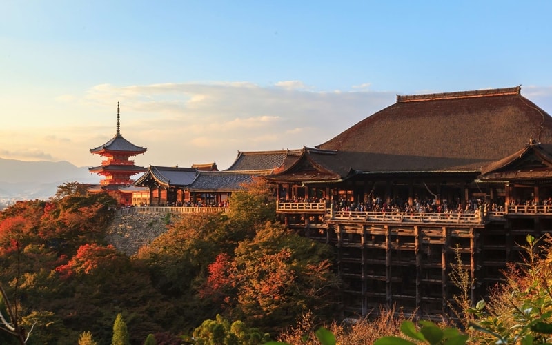 10 Kuil Paling Ikonik di Jepang yang Wajib Dikunjungi